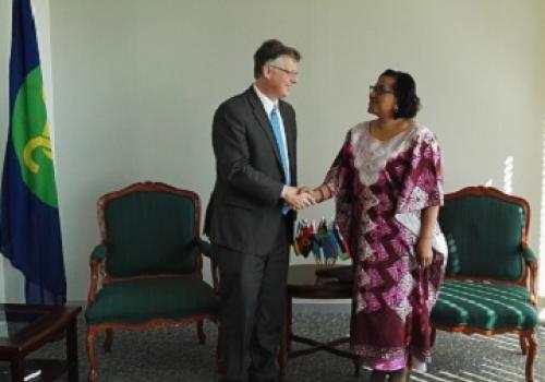 US Ambassador to the Kingdom of Lesotho meets the SADC Executive ... US Ambassador to the Kingdom of Lesotho meets the SADC Executive ...